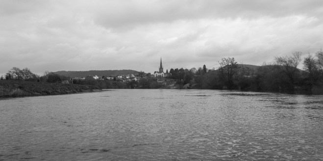 Dan: Wye at Easter – Paddle faster, I hear an Argument